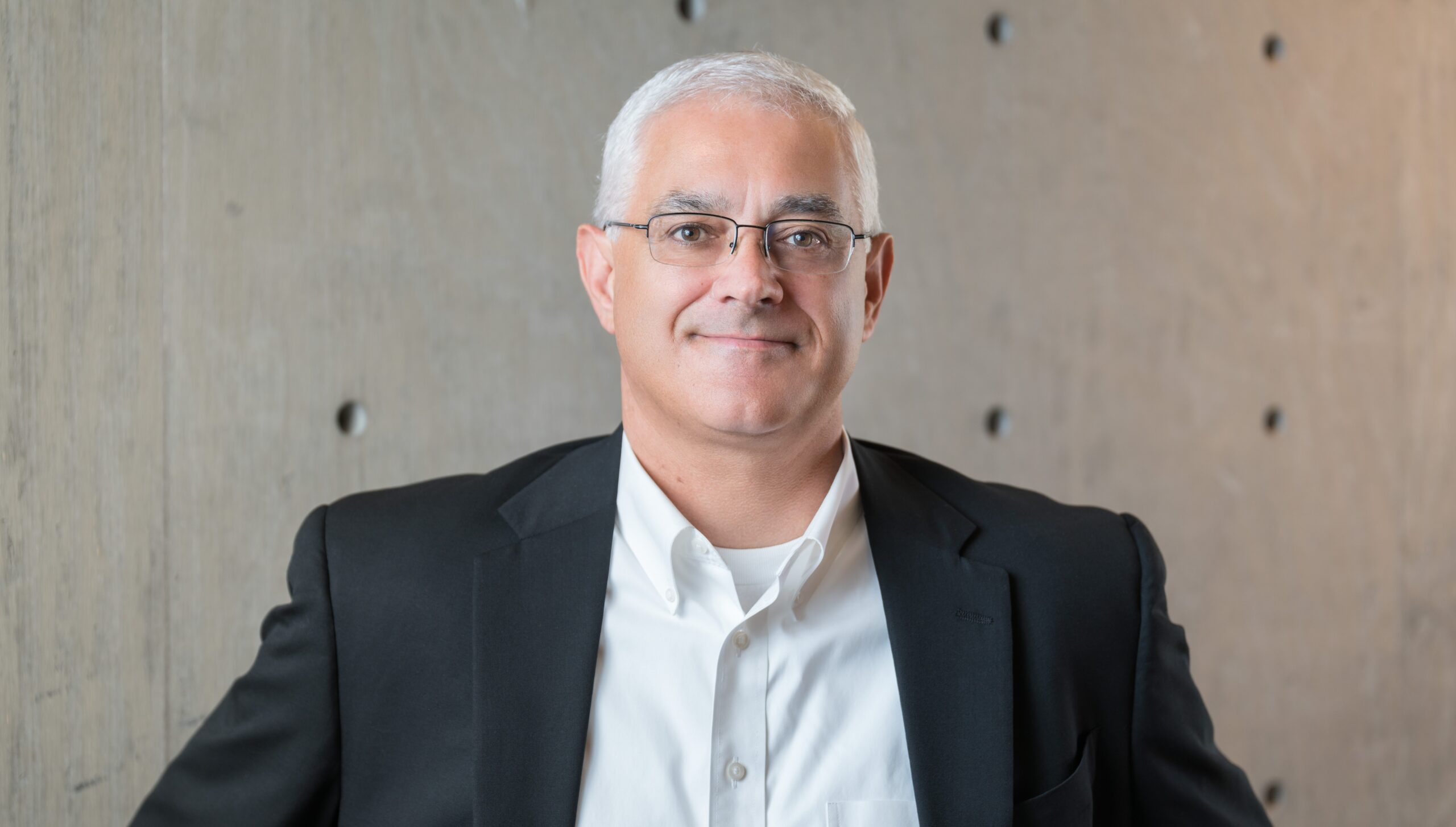 Benjamin Gardner | Dekker