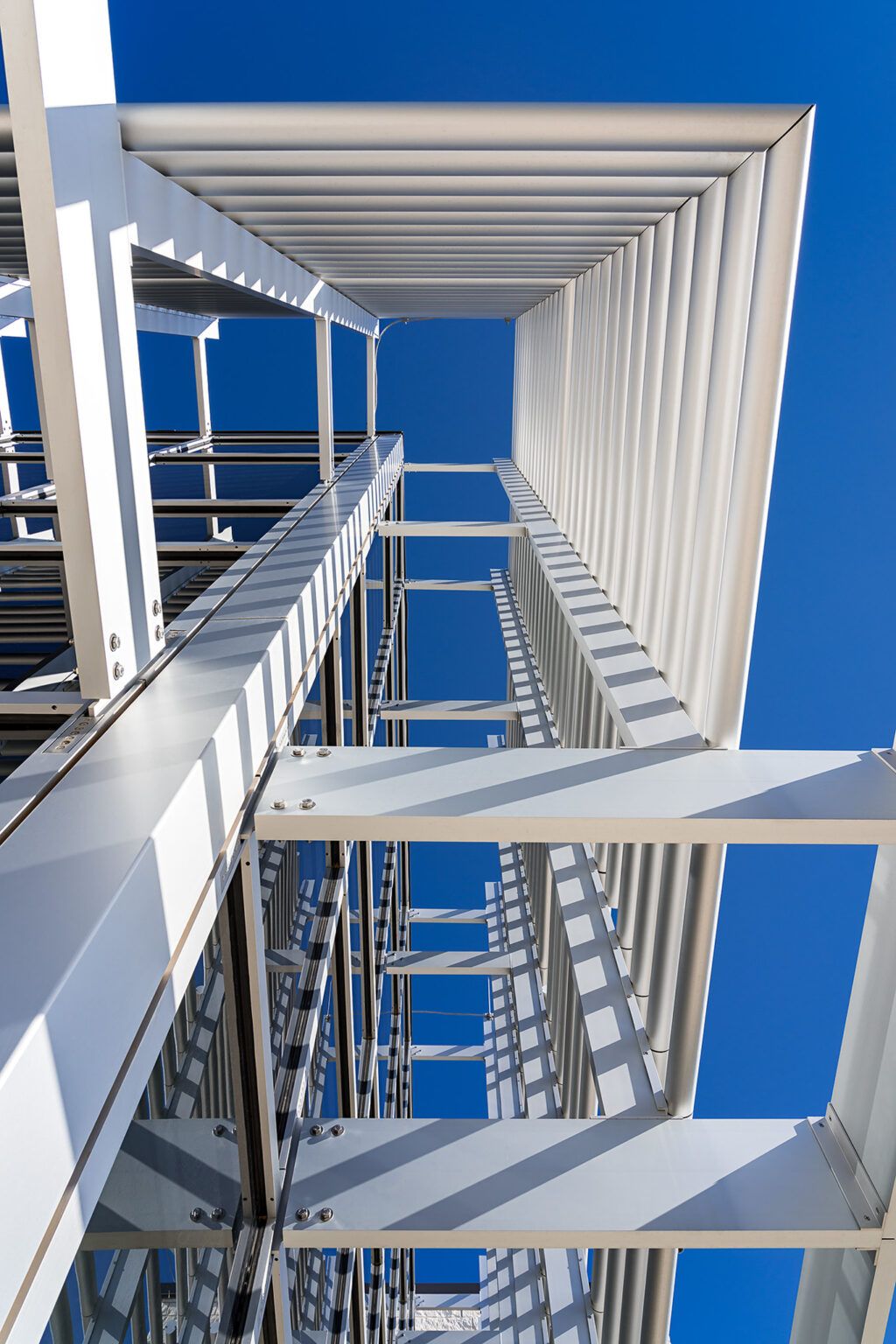 Global Petroleum Company Office Building | Dekker